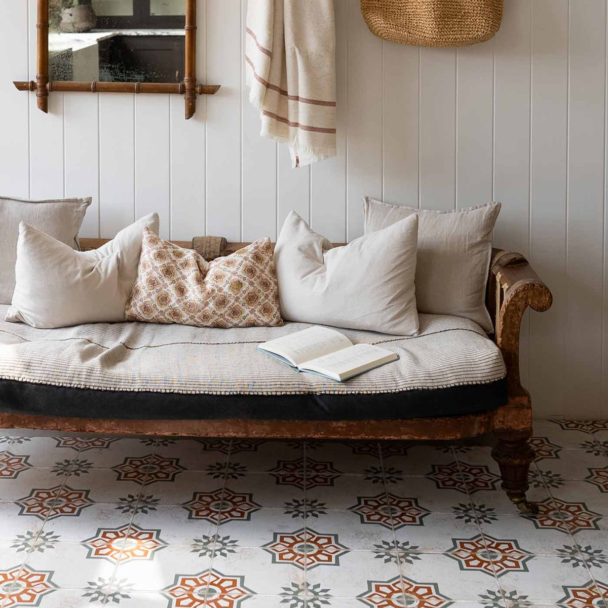 Belleville Rennes Green tile | 22.5x22.5cm Victorian Tile — Tile.co.uk