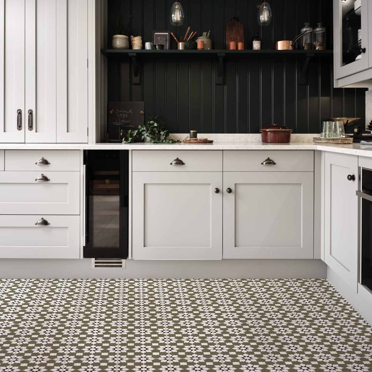 Belleville Vendome Green tile | 22.5x22.5cm Victorian Tile — Tile.co.uk