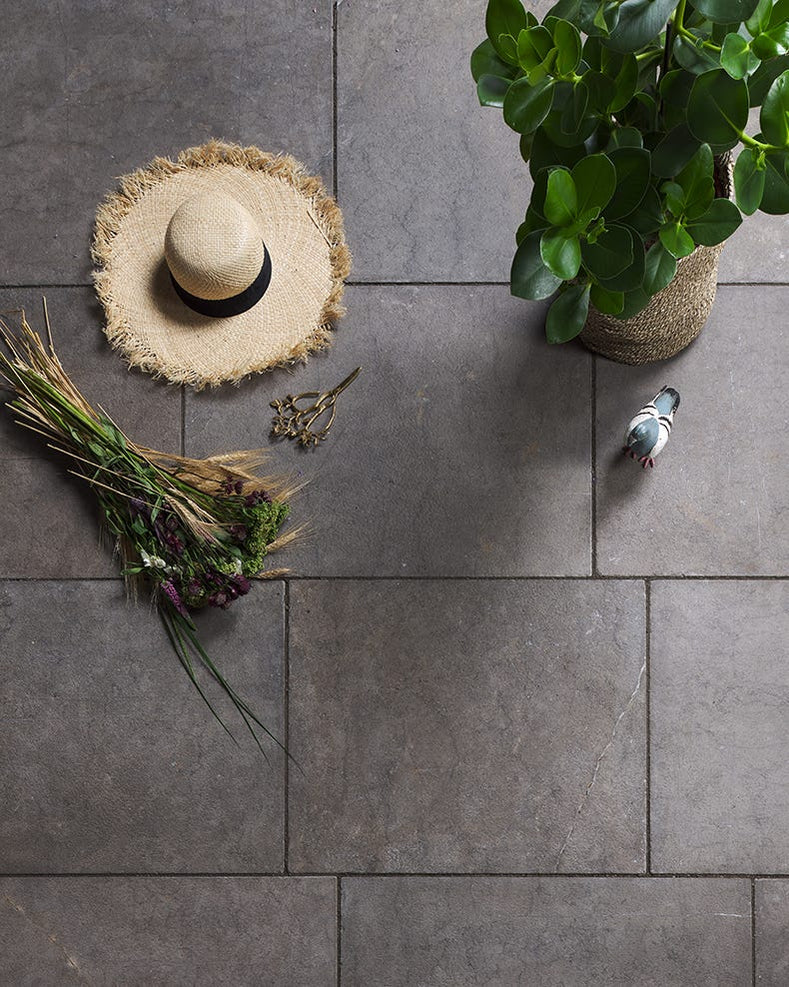 Corfe Limestone Tumbled & Etched 60 x Random sizes — Tile.co.uk