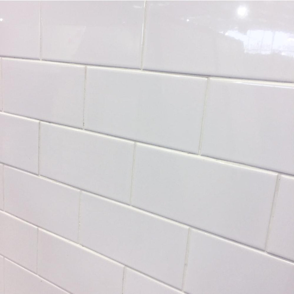 Flat Gloss White Brick Tile | 10x20cm ceramic wall tile — Tile.co.uk
