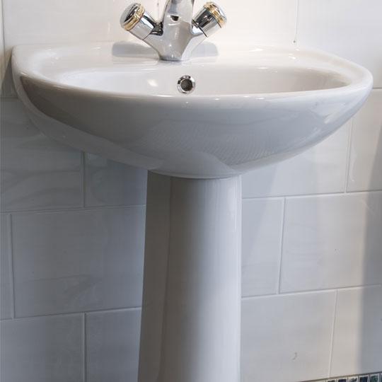 Bumpy White Gloss wall tile | 20x25cm ceramic tile — Tile.co.uk